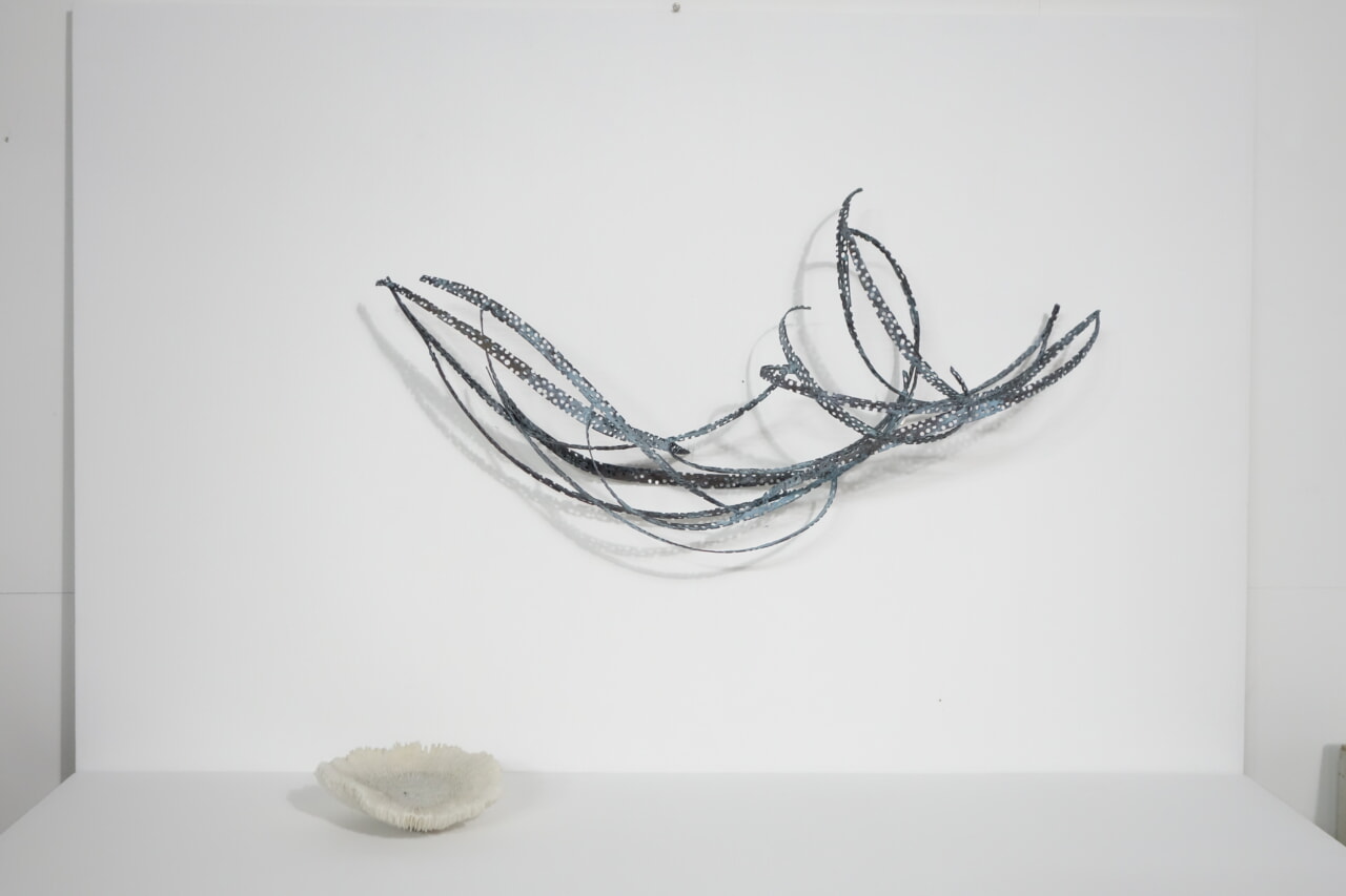 Metal sculptor expressing the theme of nature Yui Syakunaga - NIHONMONO