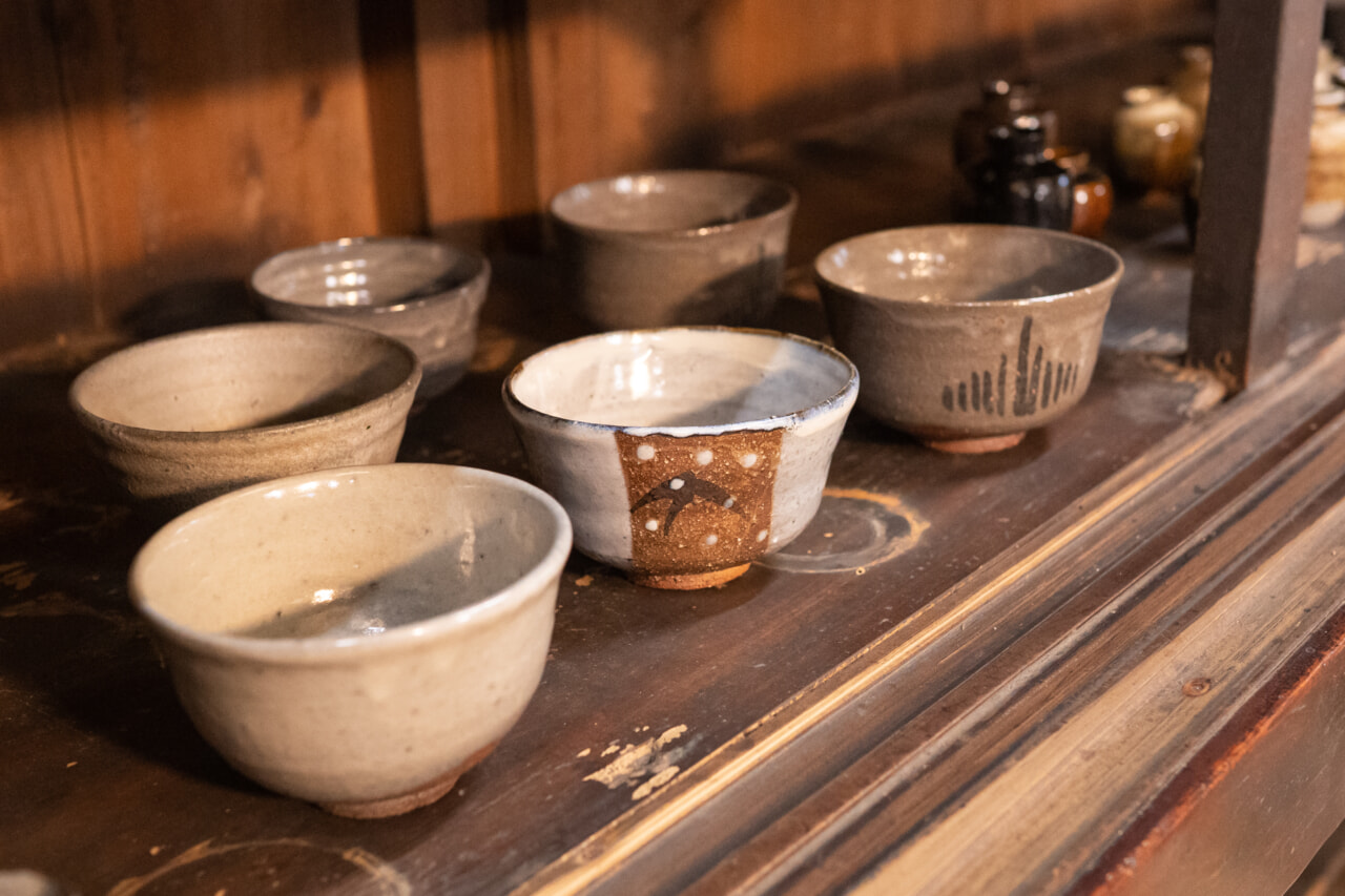 Tsuchida Ken, a potter who makes pottery in a mountain village in ...